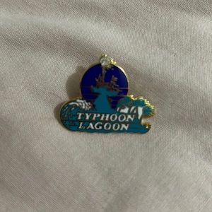 Disney | Accessories | Vintage 9s Typhoon Lagoon Miss Tilly Walt Disney ...
